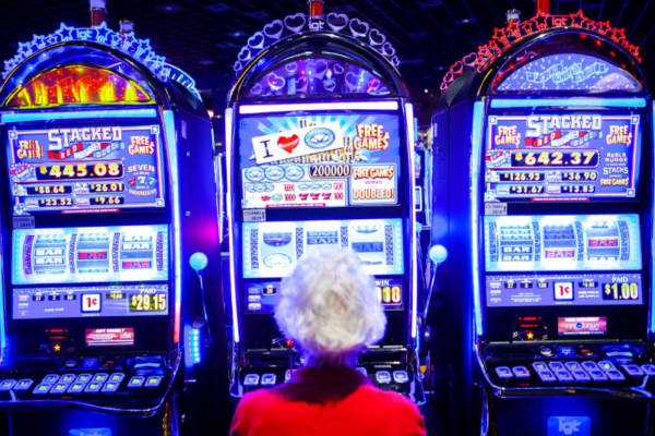 Playing Slot Machines in a Las Vegas Casino: A Complete Guide - The Las ...